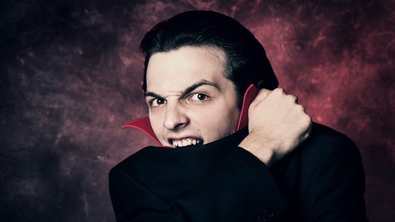 Dracula Study Guide Course - Online Video Lessons | Study.com