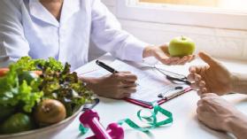 Dietitian Definition, Roles & Responsibilities | Study.com