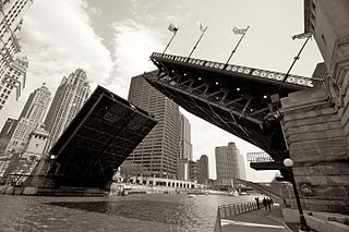 Chicago's Michigan Avenue Bridge: History & Sculptures | Study.com