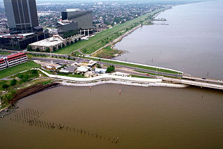 Causeway Bridge History, Construction & Significance | Study.com