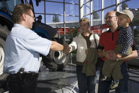 Customer Definition & Types - Lesson | Study.com