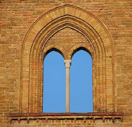 Mullion Window History, Design & Appearance - Lesson | Study.com