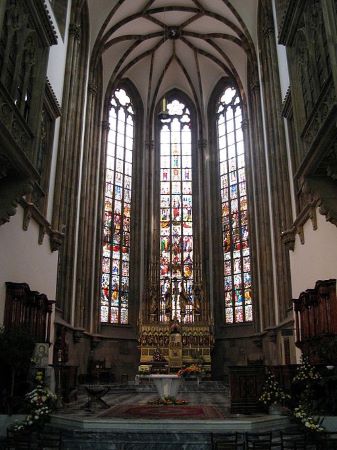 Mullion Window History, Design & Appearance - Lesson | Study.com