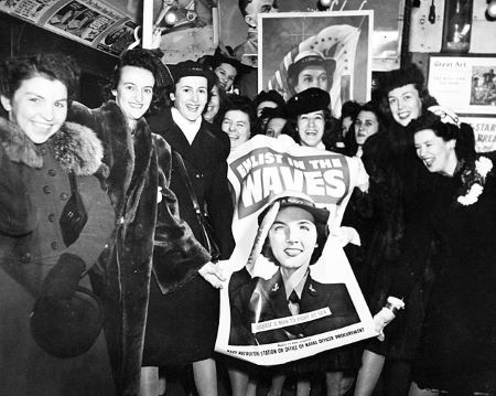 WAVES in the U.S. Military | History, Training & Impact | Study.com