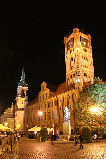 Polish Gothic Architecture: History & Characteristics | Study.com