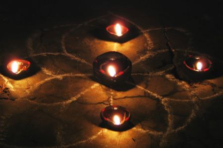Hindu Symbols | List, Meaning & Significance | Study.com
