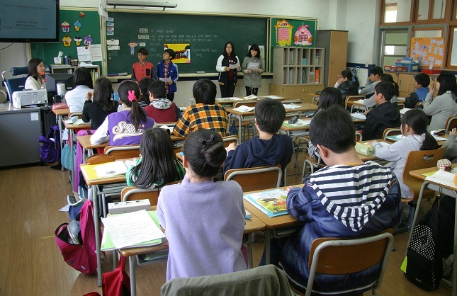 Letting Quick Students Get Ahead Without Neglecting Students Falling ...