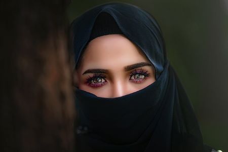 Hijab | Definition, History & Purpose - Lesson | Study.com
