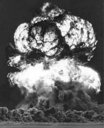 Second Strike Capability | Meaning & Nuclear Utilization Theory | Study.com