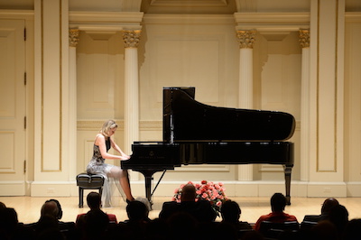 Carnegie Hall History, Characteristics & Performances | Study.com