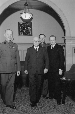 Yalta Conference | Definition, Significance & Outcome - Lesson | Study.com