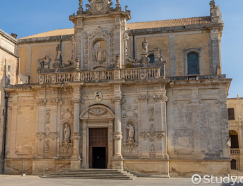 Pilaster vs. Engaged Column | Definition & Development - Lesson | Study.com