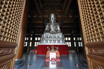 Jing'an Temple: History, Bell & Buddhas | Study.com