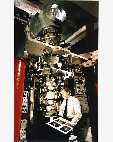 Electron Microscope | Definition, Types & Uses | Study.com