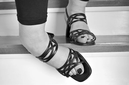 Reflex Arc | Definition, Types & Components - Lesson | Study.com