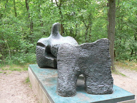 Henry Moore | Sculpture & Drawings | Study.com