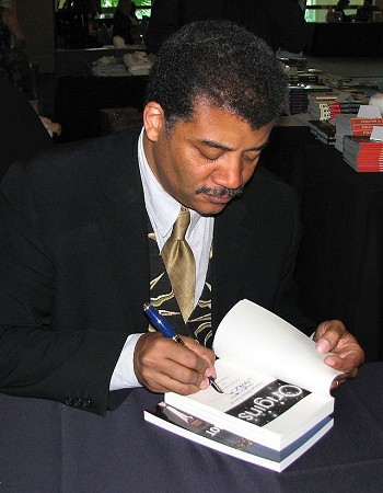Neil deGrasse Tyson | Books, Discoveries & Accomplishments - Lesson ...
