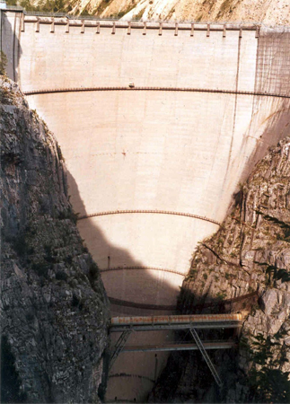Vajont Dam Construction, Disaster & Aftermath | Study.com